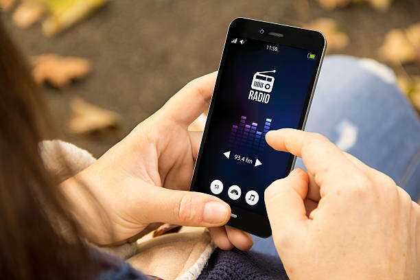 FM Charts vs Streams: Who Really Sets Music Trends in 2026? - Glacer FM